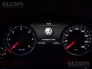 Grey Volkswagen Touareg 2015 in Jelgava, with an engine capacity of 3.00 L and mileage of 215 thousand km for 15490 €, photo 22 on AUTOMOTO.COM.LV