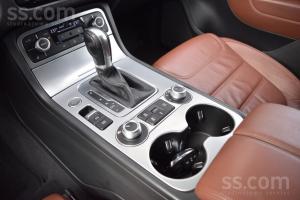 Pelēks Volkswagen Touareg 2015 Rīga, ar dzinēja tilpumu 3.00 L un nobraukumu 191 tūkst. km par 14900 €, foto 6 vietnē AUTOMOTO.COM.LV