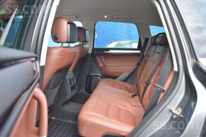 Pelēks Volkswagen Touareg 2015 Rīga, ar dzinēja tilpumu 3.00 L un nobraukumu 191 tūkst. km par 14900 €, foto 15 vietnē AUTOMOTO.COM.LV