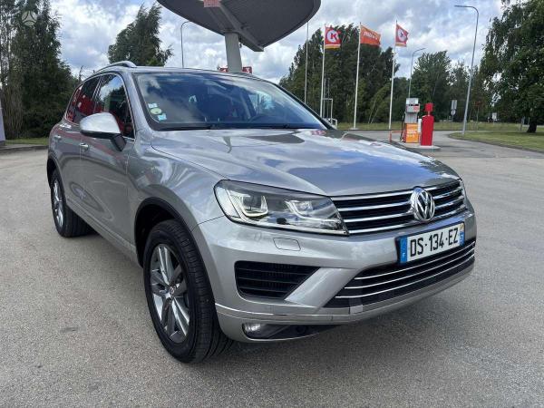 Pelēks Volkswagen Touareg 2015 Tauragė, ar dzinēja tilpumu 2.97 L un nobraukumu 260 tūkst. km par 14500 €, foto 1 vietnē AUTOMOTO.COM.LV