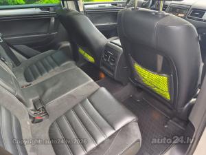 Grey Volkswagen Touareg 2015 in Tallinn, with an engine capacity of 3.00 L and mileage of 197 thousand km for 17800 €, photo 9 on AUTOMOTO.COM.LV