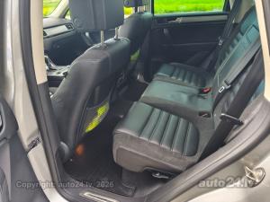 Grey Volkswagen Touareg 2015 in Tallinn, with an engine capacity of 3.00 L and mileage of 197 thousand km for 17800 €, photo 12 on AUTOMOTO.COM.LV