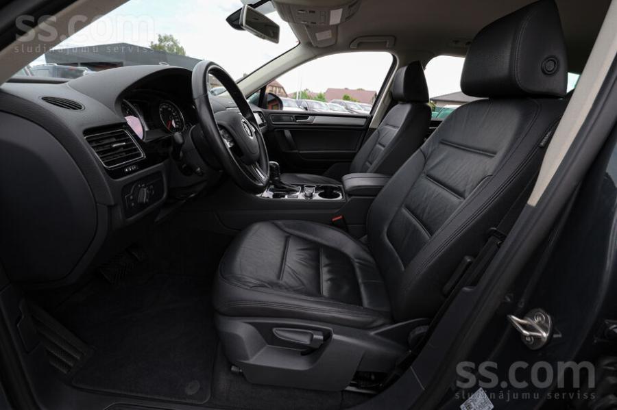 Pelēks Volkswagen Touareg 2015 Jelgava, ar dzinēja tilpumu 3.00 L un nobraukumu 0 tūkst. km par 12500 €, foto 8 vietnē AUTOMOTO.COM.LV