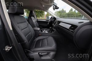 Pelēks Volkswagen Touareg 2015 Jelgava, ar dzinēja tilpumu 3.00 L un nobraukumu 0 tūkst. km par 12500 €, foto 12 vietnē AUTOMOTO.COM.LV