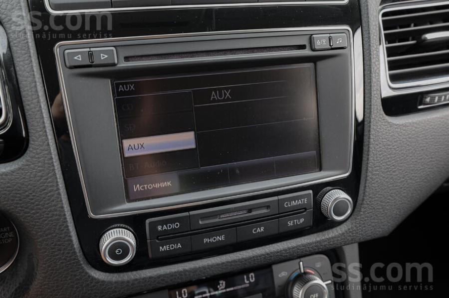 Pelēks Volkswagen Touareg 2015 Jelgava, ar dzinēja tilpumu 3.00 L un nobraukumu 0 tūkst. km par 12500 €, foto 16 vietnē AUTOMOTO.COM.LV