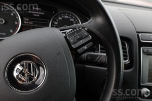 Pelēks Volkswagen Touareg 2015 Jelgava, ar dzinēja tilpumu 3.00 L un nobraukumu 0 tūkst. km par 12500 €, foto 22 vietnē AUTOMOTO.COM.LV