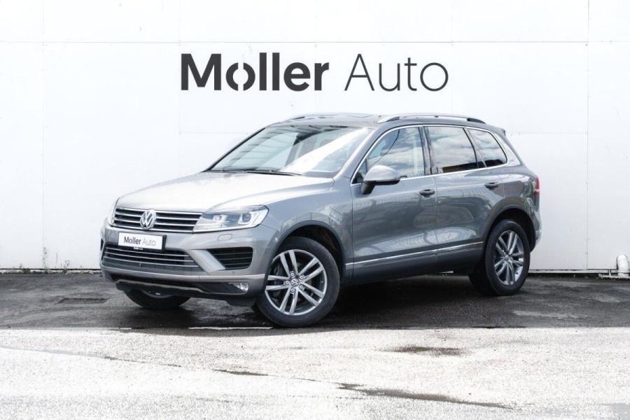 Pelēks Volkswagen Touareg 2015 Rīga, ar dzinēja tilpumu 3.00 L un nobraukumu 222 tūkst. km par 17950 €, foto 1 vietnē AUTOMOTO.COM.LV