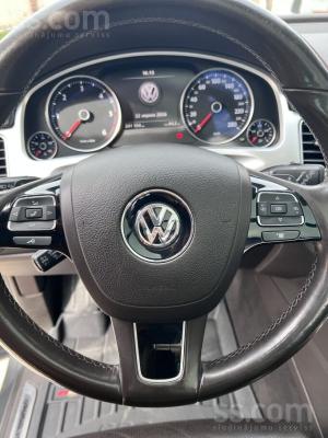 Pelēks Volkswagen Touareg 2015 Rēzekne, ar dzinēja tilpumu 3.00 L un nobraukumu 241 tūkst. km par 24000 €, foto 14 vietnē AUTOMOTO.COM.LV