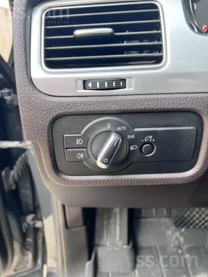 Pelēks Volkswagen Touareg 2015 Rēzekne, ar dzinēja tilpumu 3.00 L un nobraukumu 241 tūkst. km par 24000 €, foto 15 vietnē AUTOMOTO.COM.LV
