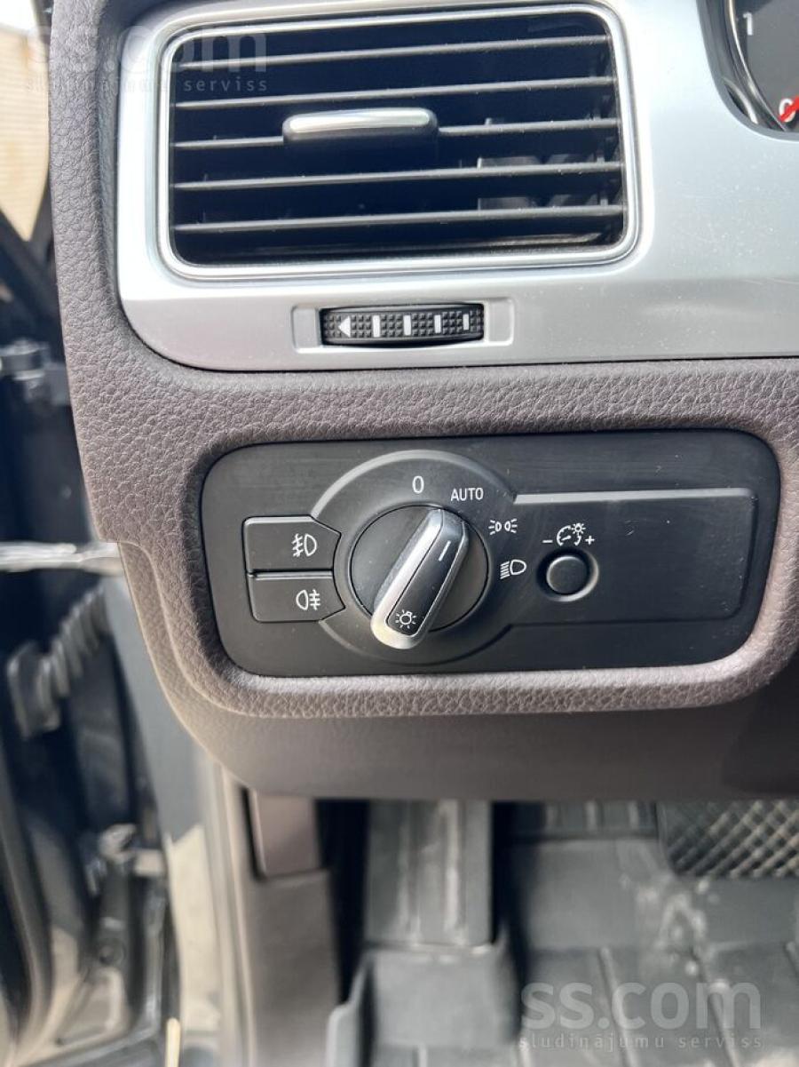 Pelēks Volkswagen Touareg 2015 Rēzekne, ar dzinēja tilpumu 3.00 L un nobraukumu 241 tūkst. km par 24000 €, foto 15 vietnē AUTOMOTO.COM.LV