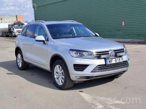 Серый Фольксваген Туарег 2015 в Рига, объемом двигателя 3.00 л и пробегом 194 тыс. км за 13600 €, фото 3 на AUTOMOTO.COM.LV