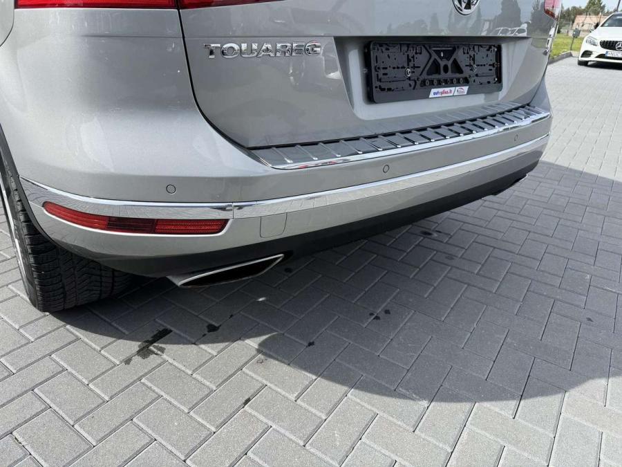 Grey Volkswagen Touareg 2015 in Telschi, with an engine capacity of 2.97 L and mileage of 202 thousand km for 14500 €, photo 14 on AUTOMOTO.COM.LV
