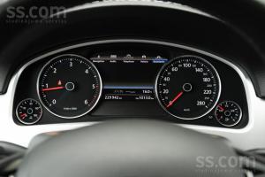 Pelēks Volkswagen Touareg 2015 Rīga, ar dzinēja tilpumu 3.00 L un nobraukumu 230 tūkst. km par 21800 €, foto 17 vietnē AUTOMOTO.COM.LV