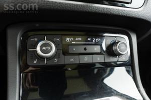 Pelēks Volkswagen Touareg 2015 Rīga, ar dzinēja tilpumu 3.00 L un nobraukumu 230 tūkst. km par 21800 €, foto 23 vietnē AUTOMOTO.COM.LV