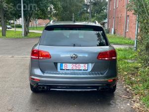 Pelēks Volkswagen Touareg 2015 Rīga, ar dzinēja tilpumu 4.20 L un nobraukumu 0 tūkst. km par 9899 €, foto 5 vietnē AUTOMOTO.COM.LV