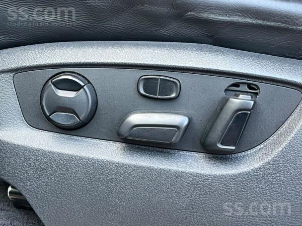 Pelēks Volkswagen Touareg 2015 Rīga, ar dzinēja tilpumu 4.20 L un nobraukumu 0 tūkst. km par 9899 €, foto 11 vietnē AUTOMOTO.COM.LV