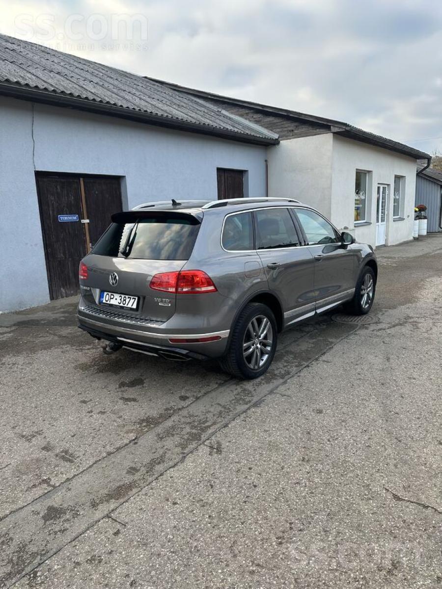 Pelēks Volkswagen Touareg 2015 Jelgava, ar dzinēja tilpumu 3.00 L un nobraukumu 271 tūkst. km par 15300 €, foto 7 vietnē AUTOMOTO.COM.LV