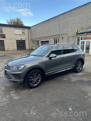 Pelēks Volkswagen Touareg 2015 Jelgava, ar dzinēja tilpumu 3.00 L un nobraukumu 271 tūkst. km par 15300 €, foto 12 vietnē AUTOMOTO.COM.LV