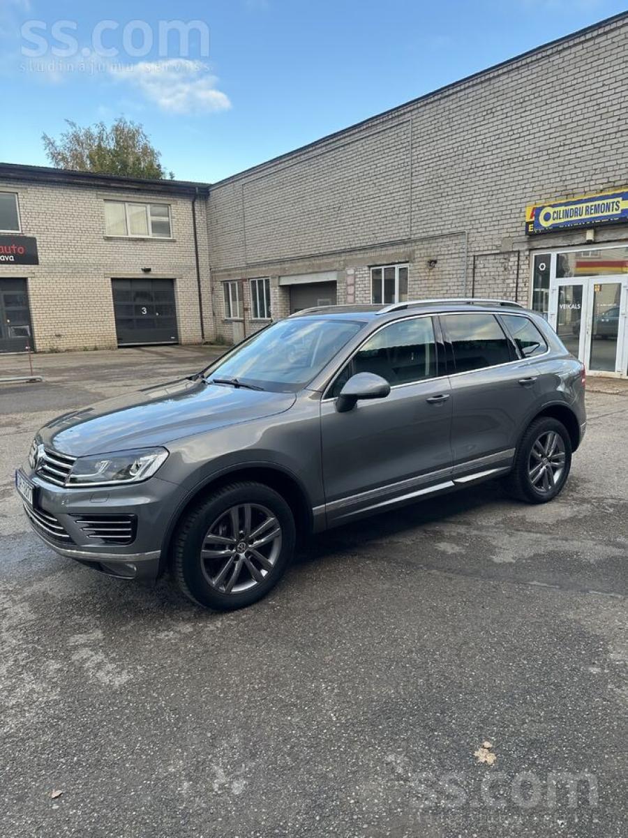 Pelēks Volkswagen Touareg 2015 Jelgava, ar dzinēja tilpumu 3.00 L un nobraukumu 271 tūkst. km par 15300 €, foto 12 vietnē AUTOMOTO.COM.LV