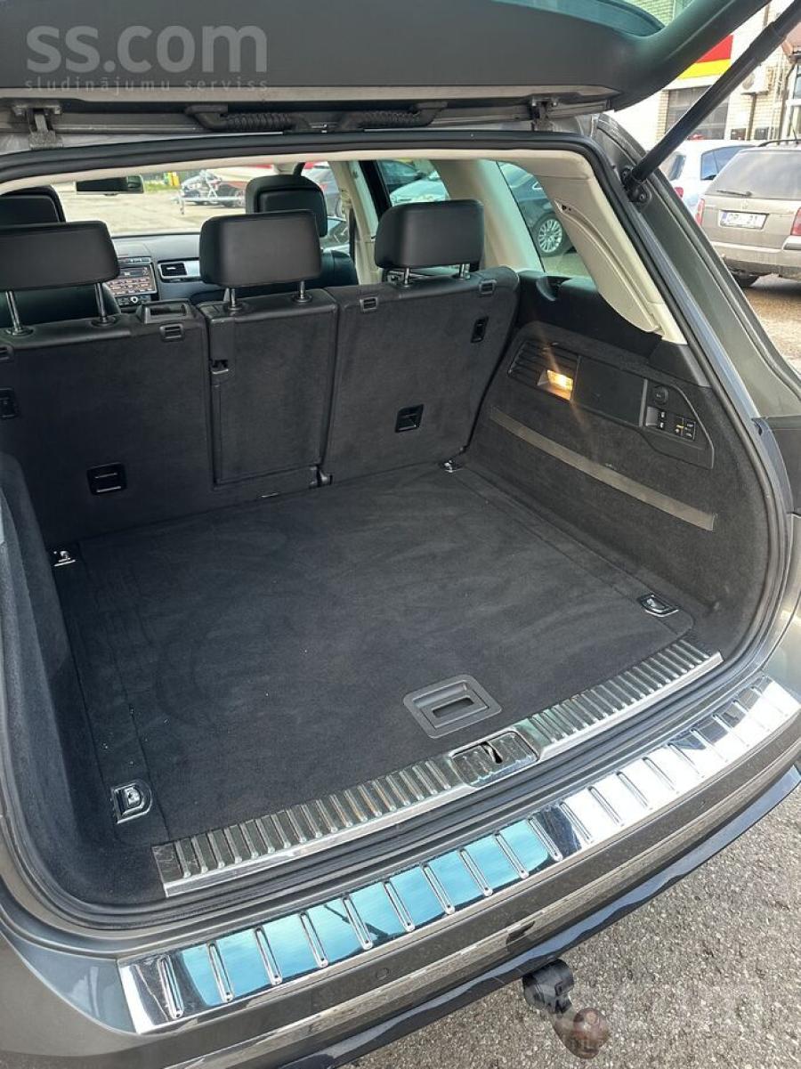 Pelēks Volkswagen Touareg 2015 Jelgava, ar dzinēja tilpumu 3.00 L un nobraukumu 271 tūkst. km par 15300 €, foto 21 vietnē AUTOMOTO.COM.LV