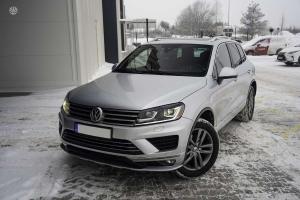 Grey Volkswagen Touareg 2016 in Vilnius, with an engine capacity of 2.97 L and mileage of 206 thousand km for 16900 €, photo  on AUTOMOTO.COM.LV