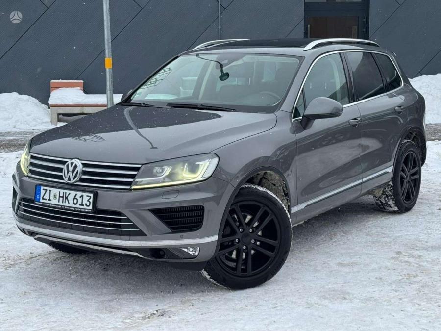 Pelēks Volkswagen Touareg 2016 Jonava, ar dzinēja tilpumu 2.97 L un nobraukumu 280 tūkst. km par 14999 €, foto 2 vietnē AUTOMOTO.COM.LV