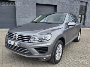 Pelēks Volkswagen Touareg 2016 Rīga, ar dzinēja tilpumu 3.00 L un nobraukumu 280 tūkst. km par 14000 €, foto  vietnē AUTOMOTO.COM.LV