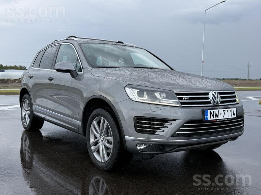 Pelēks Volkswagen Touareg 2016 Liepāja, ar dzinēja tilpumu 3.00 L un nobraukumu 181 tūkst. km par 18500 €, foto 1 vietnē AUTOMOTO.COM.LV