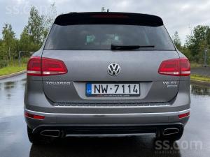 Pelēks Volkswagen Touareg 2016 Liepāja, ar dzinēja tilpumu 3.00 L un nobraukumu 181 tūkst. km par 18500 €, foto 9 vietnē AUTOMOTO.COM.LV