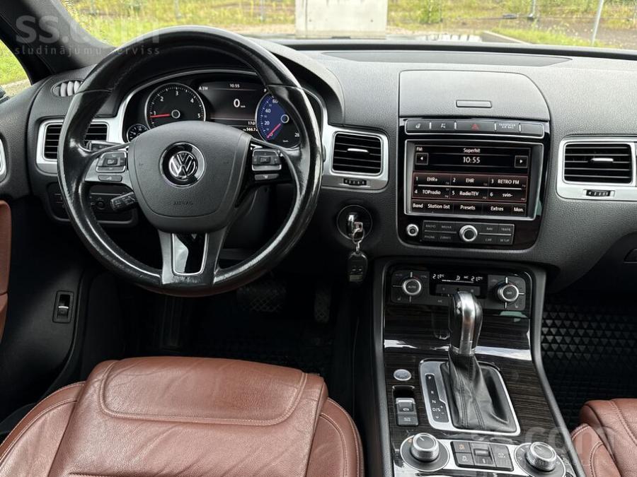 Pelēks Volkswagen Touareg 2016 Liepāja, ar dzinēja tilpumu 3.00 L un nobraukumu 181 tūkst. km par 18500 €, foto 13 vietnē AUTOMOTO.COM.LV