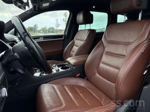 Pelēks Volkswagen Touareg 2016 Liepāja, ar dzinēja tilpumu 3.00 L un nobraukumu 181 tūkst. km par 18500 €, foto 15 vietnē AUTOMOTO.COM.LV