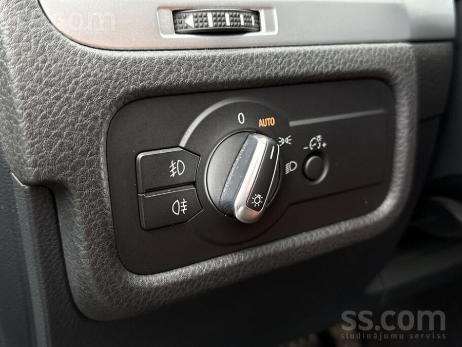 Pelēks Volkswagen Touareg 2016 Liepāja, ar dzinēja tilpumu 3.00 L un nobraukumu 181 tūkst. km par 18500 €, foto 33 vietnē AUTOMOTO.COM.LV