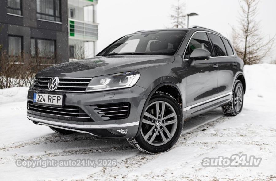 Pelēks Volkswagen Touareg 2017 Tallina, ar dzinēja tilpumu 3.00 L un nobraukumu 258 tūkst. km par 14990 €, foto 3 vietnē AUTOMOTO.COM.LV