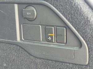 Grey Volkswagen Touareg 2017 in Vilnius, with an engine capacity of 3.00 L and mileage of 288 thousand km for 14750 €, photo 16 on AUTOMOTO.COM.LV