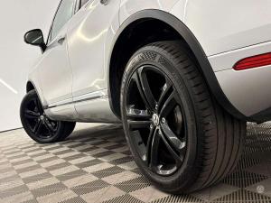 Pelēks Volkswagen Touareg 2017 Marijampole, ar dzinēja tilpumu 2.97 L un nobraukumu 311 tūkst. km par 15999 €, foto 31 vietnē AUTOMOTO.COM.LV