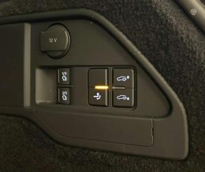 Pelēks Volkswagen Touareg 2017 Marijampole, ar dzinēja tilpumu 2.97 L un nobraukumu 311 tūkst. km par 15999 €, foto 32 vietnē AUTOMOTO.COM.LV