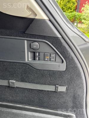 Pelēks Volkswagen Touareg 2017 Rīga, ar dzinēja tilpumu 3.00 L un nobraukumu 124 tūkst. km par 26900 €, foto 11 vietnē AUTOMOTO.COM.LV