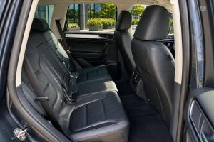 Grey Volkswagen Touareg 2017 in Vilnius, with an engine capacity of 3.00 L and mileage of 288 thousand km for 14250 €, photo 15 on AUTOMOTO.COM.LV