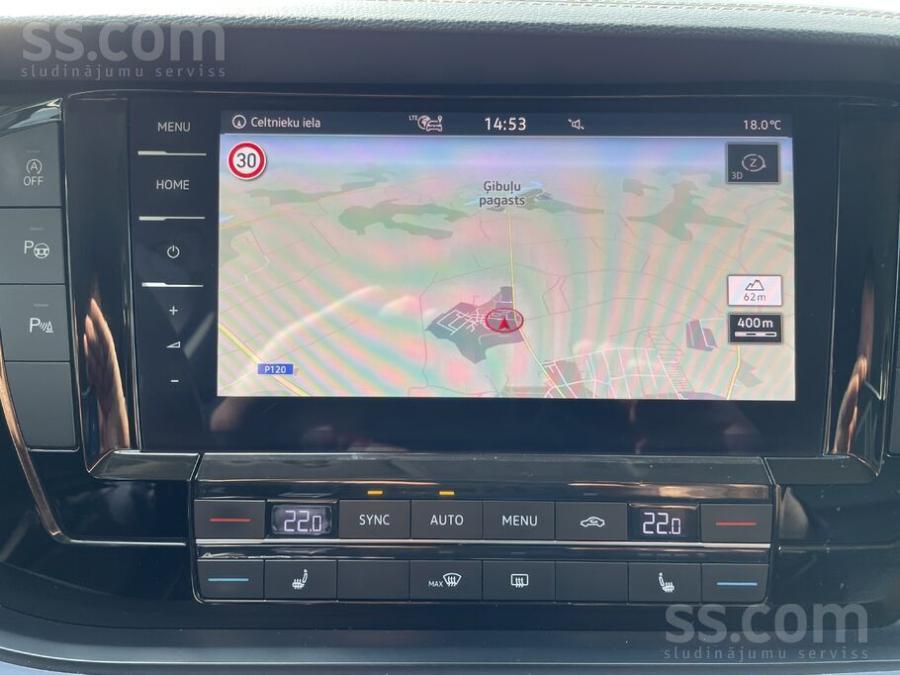 Grey Volkswagen Touareg 2018 in Talsi, with an engine capacity of 3.00 L and mileage of 304 thousand km for 21900 €, photo 18 on AUTOMOTO.COM.LV