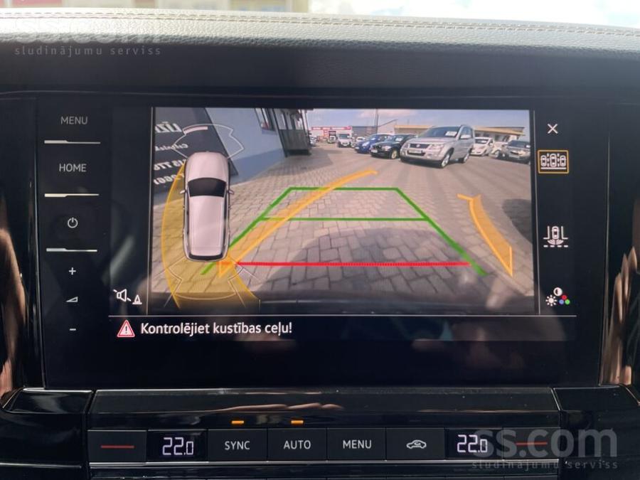 Grey Volkswagen Touareg 2018 in Talsi, with an engine capacity of 3.00 L and mileage of 304 thousand km for 21900 €, photo 22 on AUTOMOTO.COM.LV