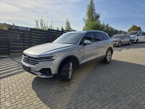 Серый Фольксваген Туарег 2018 в Тельшяй, объемом двигателя 2.97 л и пробегом 183 тыс. км за 28999 €, фото 21 на AUTOMOTO.COM.LV