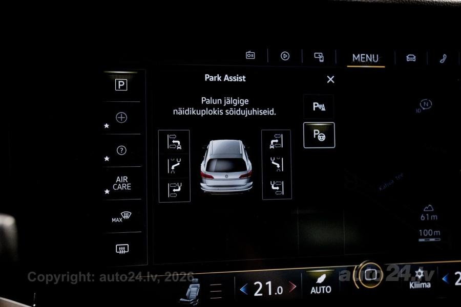 Pelēks Volkswagen Touareg 2018 Pērnava, ar dzinēja tilpumu 3.00 L un nobraukumu 219 tūkst. km par 31200 €, foto 28 vietnē AUTOMOTO.COM.LV