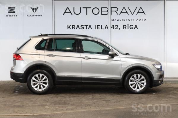 Grey Volkswagen Touareg 2019 in Riga, with an engine capacity of 2.00 L and mileage of 151 thousand km for 5190 €, photo 5 on AUTOMOTO.COM.LV