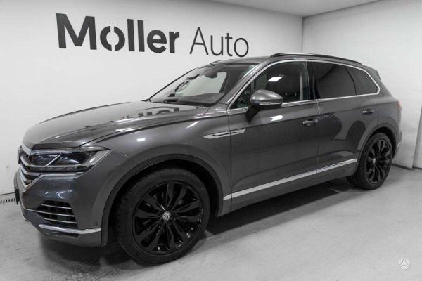 Pelēks Volkswagen Touareg 2019 Viļņa, ar dzinēja tilpumu 3.00 L un nobraukumu 176 tūkst. km par 34500 €, foto 2 vietnē AUTOMOTO.COM.LV