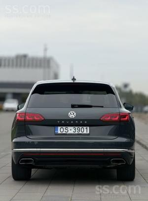Pelēks Volkswagen Touareg 2019 Rīga, ar dzinēja tilpumu 3.00 L un nobraukumu 188 tūkst. km par 32000 €, foto 7 vietnē AUTOMOTO.COM.LV