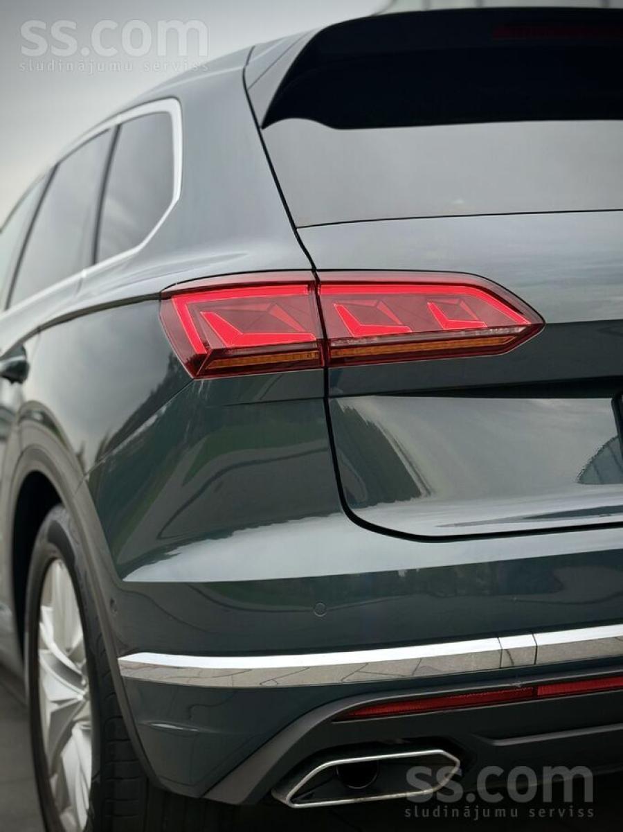 Pelēks Volkswagen Touareg 2019 Rīga, ar dzinēja tilpumu 3.00 L un nobraukumu 188 tūkst. km par 32000 €, foto 12 vietnē AUTOMOTO.COM.LV