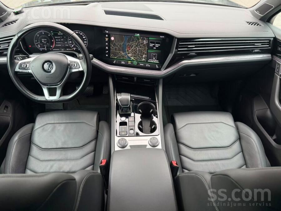 Pelēks Volkswagen Touareg 2019 Rīga, ar dzinēja tilpumu 3.00 L un nobraukumu 188 tūkst. km par 32000 €, foto 16 vietnē AUTOMOTO.COM.LV