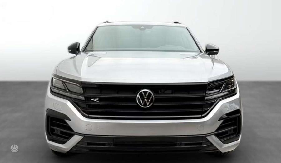 Pelēks Volkswagen Touareg 2020 Viļņa, ar dzinēja tilpumu 3.00 L un nobraukumu 87 tūkst. km par 54999 €, foto 1 vietnē AUTOMOTO.COM.LV