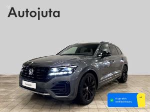 Pelēks Volkswagen Touareg 2020 Kauņa, ar dzinēja tilpumu 2.97 L un nobraukumu 157 tūkst. km par 39900 €, foto  vietnē AUTOMOTO.COM.LV