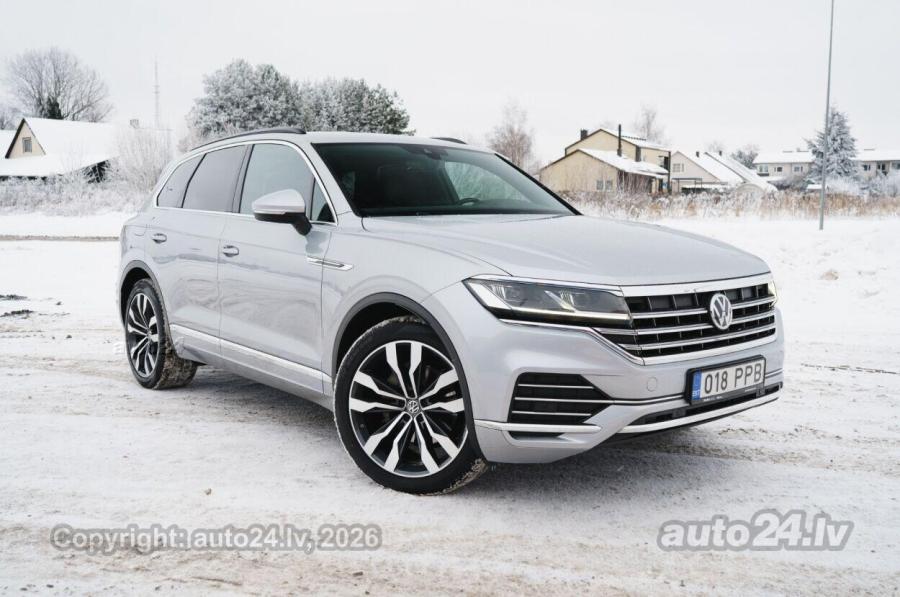 Grey Volkswagen Touareg 2020 in Tartu, with an engine capacity of 3.00 L and mileage of 163 thousand km for 35900 €, photo 1 on AUTOMOTO.COM.LV